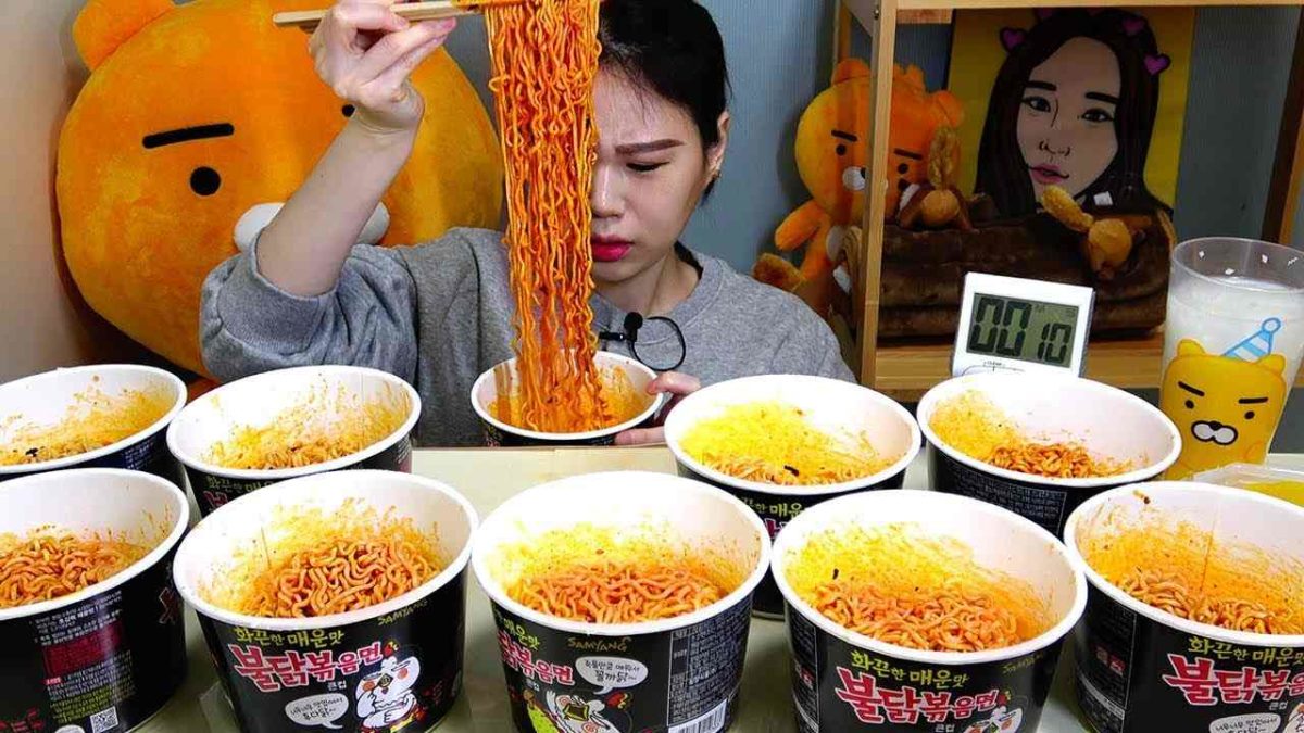 5 Fakta tentang Mukbang, Tren Makan Besar ala Korea Selatan - Dailysia