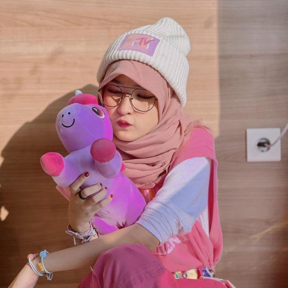 Juyy Putri - Biodata, Profil, Fakta, Umur, Agama, Pacar, Karier Juyy Putri - Biodata, Profil, Fakta, Umur, Agama, Pacar, Karier