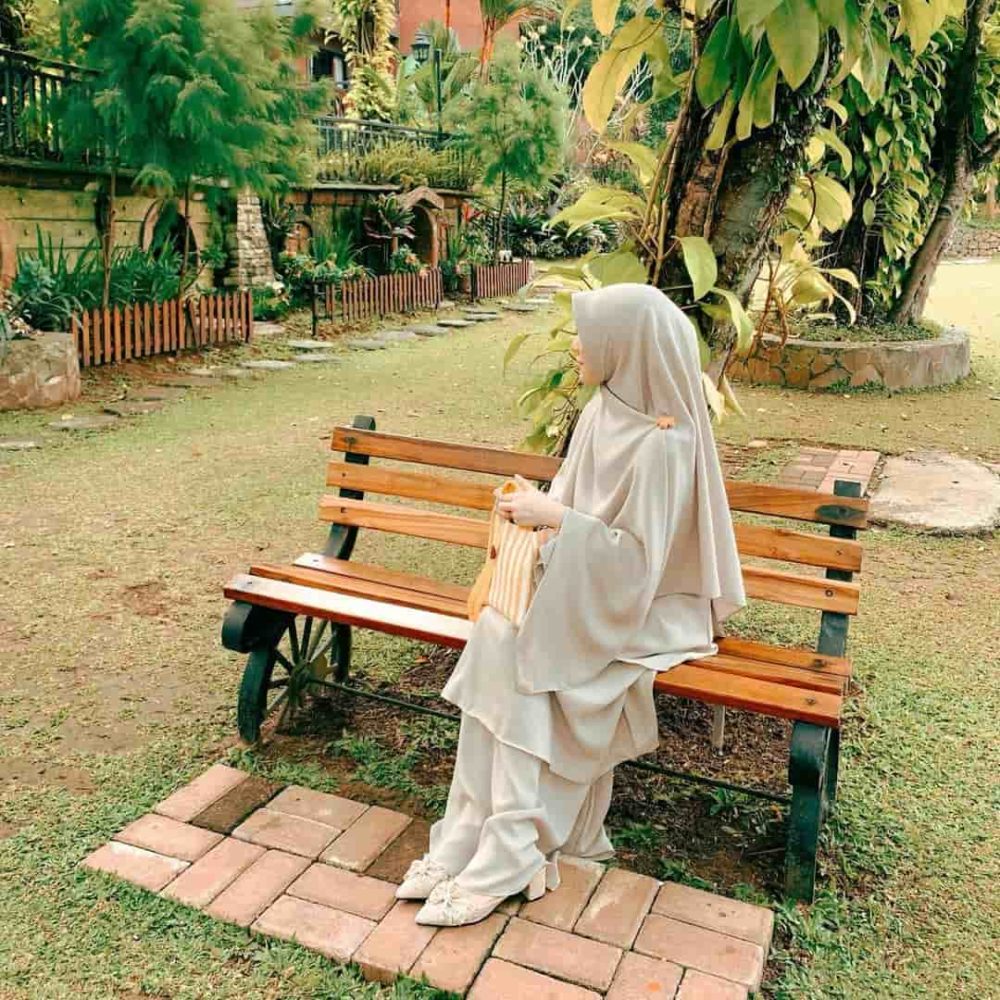 Larissa Chou - Biodata, Profil, Fakta, Umur, Agama, Karier Larissa Chou - Biodata, Profil, Fakta, Umur, Agama, Karier