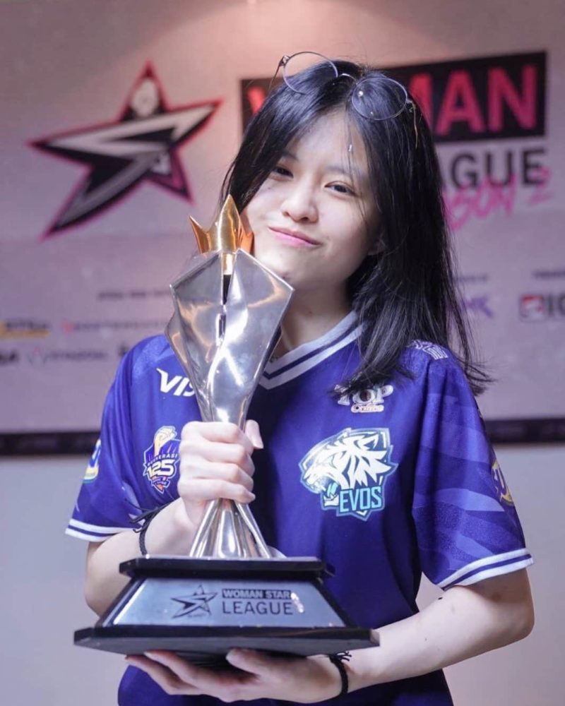 Evos Caramel - Biodata, Profil, Fakta, Umur, Agama