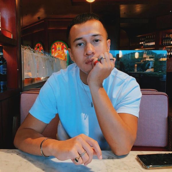Herjunot Ali - Biodata, Profil, Fakta, Umur, Agama, Pacar, Film