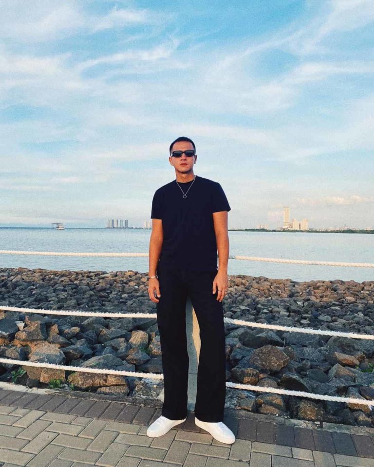 Herjunot Ali - Biodata, Profil, Fakta, Umur, Agama, Pacar, Film