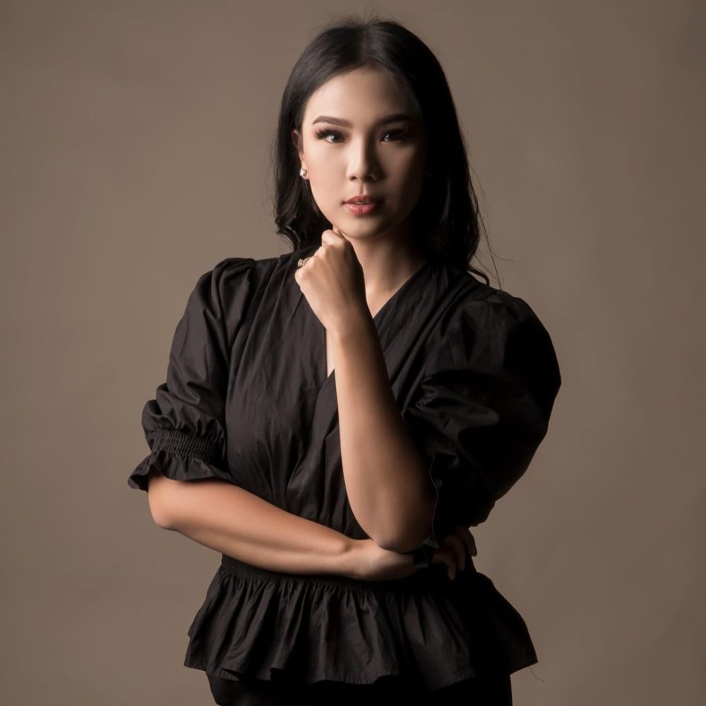 Devina Hermawan - Biodata, Profil, Fakta, Umur, Agama, Suami