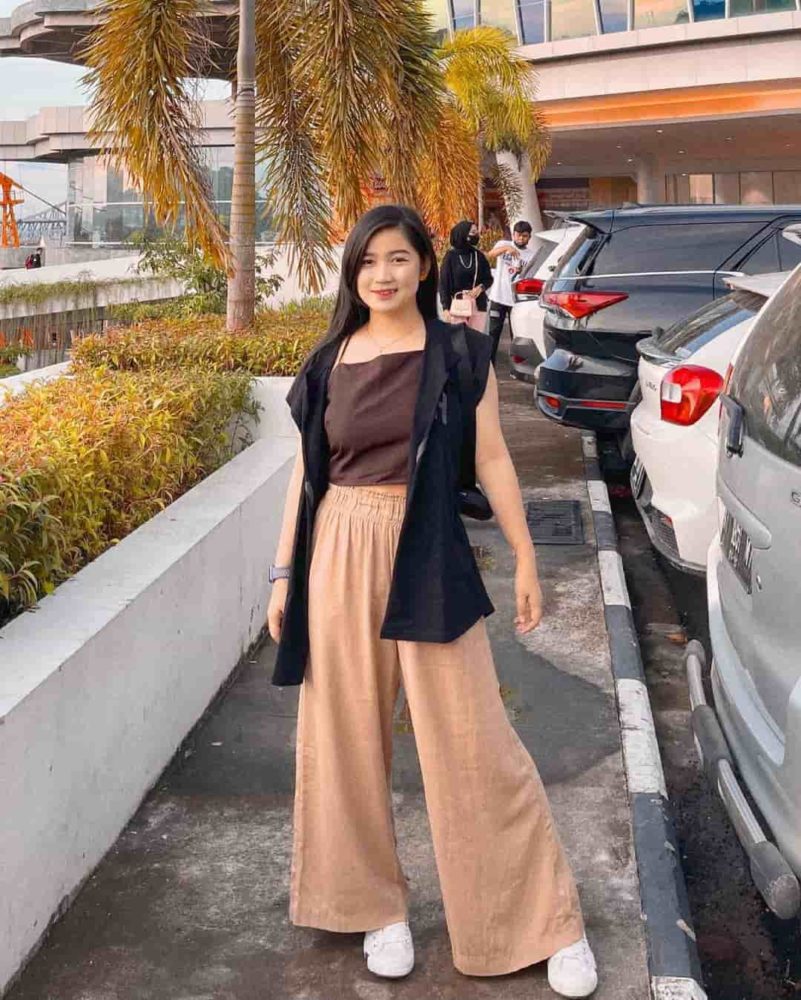 Dinda Annisa - Biodata, Profil, Fakta, Umur, Agama, Pacar, Karier