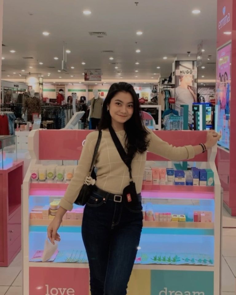 Ratu Aulia TP - Biodata, Profil, Fakta, Umur, Agama, Pacar, Karier