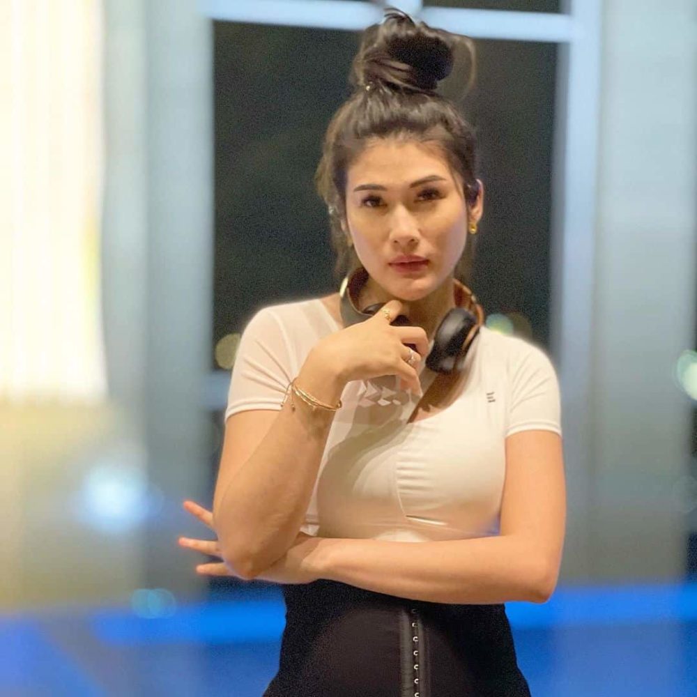 Stevie Agnecya - Biodata, Profil, Fakta, Umur, Agama, Suami