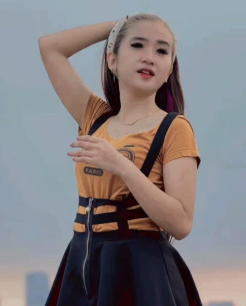 Venny Alberti - Biodata, Profil, Fakta, Umur, Agama, Pacar, Karier