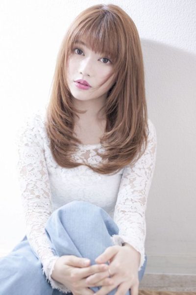 10 Model Rambut Layer Oval, Bikin Penampilan Terlihat Fresh - Dailysia