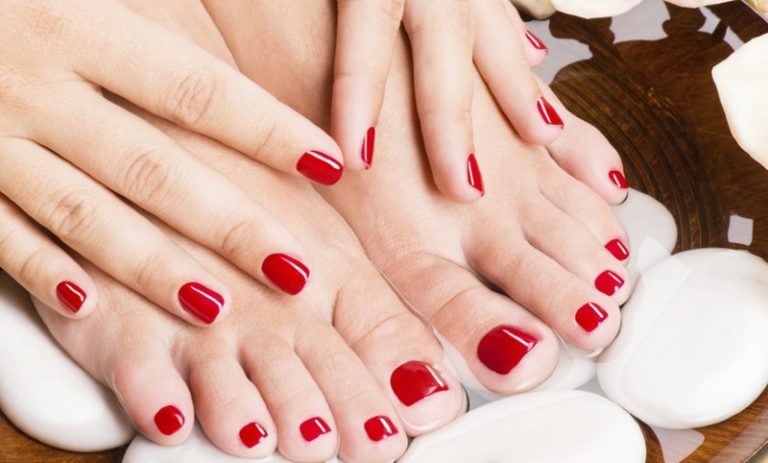 Perbedaan Manicure dan Pedicure, Mudah Dilakukan di Rumah