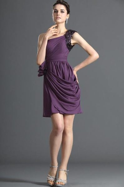 10 OOTD Baju Ungu untuk Wanita, Terlihat Stylist - Dailysia