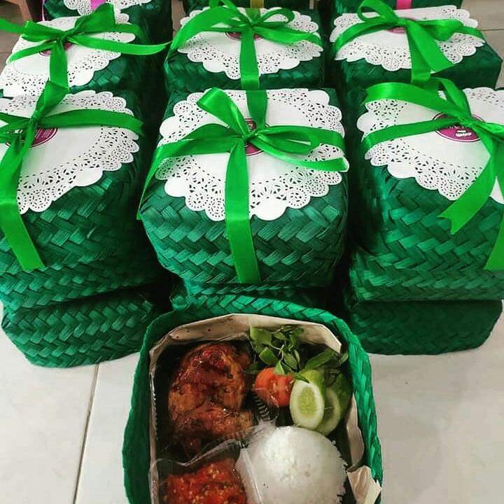 Keunikan Besek, Kemasan Tradisional yang Ramah Lingkungan