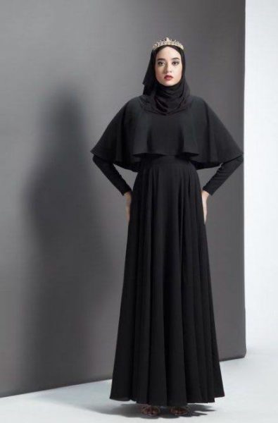 Elegan, 10 OOTD Dress Hitam Hijab - Dailysia