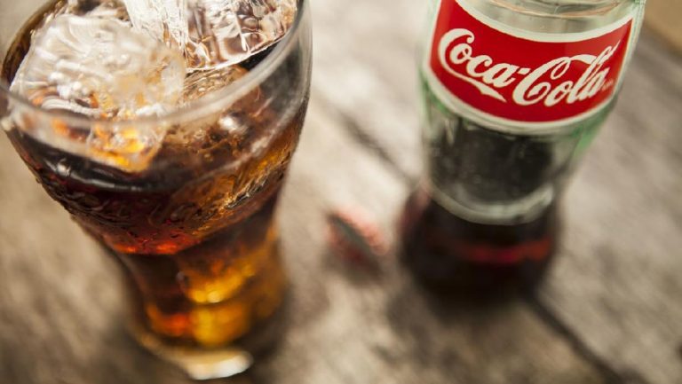 10 Minuman Kemasan Botol yang Laris di Indonesia - Dailysia