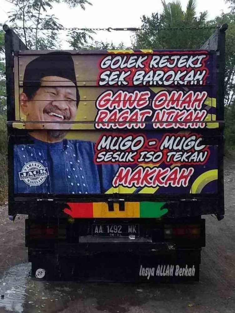 10 Tulisan Belakang Truk Paling Lucu, Bikin Ngakak - Dailysia