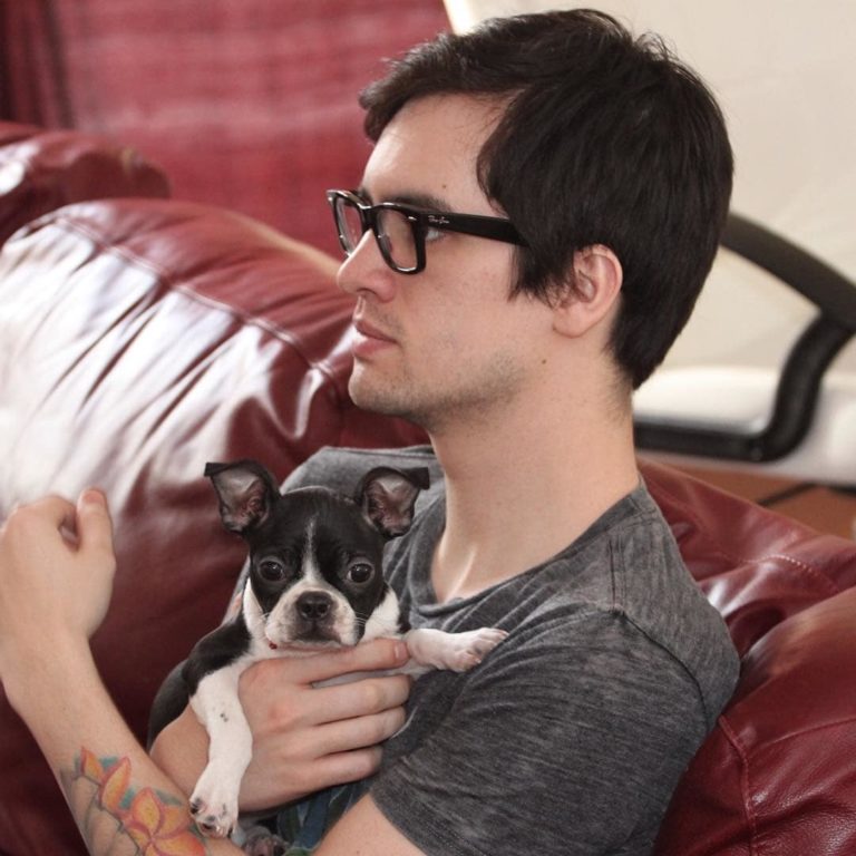 Brendon Urie - Biodata, Profil, Fakta, Umur, Agama, Istri, Karier