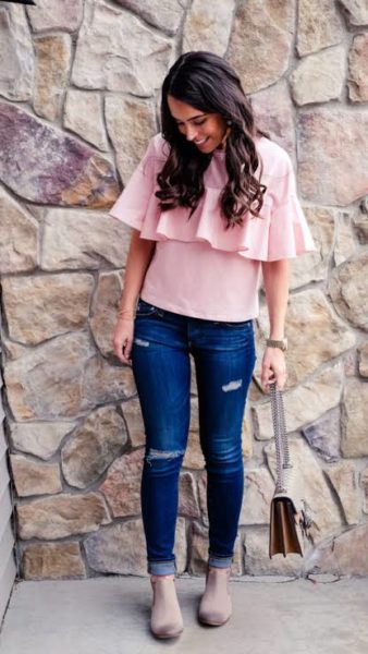 10 Ide Padu Padan Baju Ruffle yang Bikin Rame - Dailysia