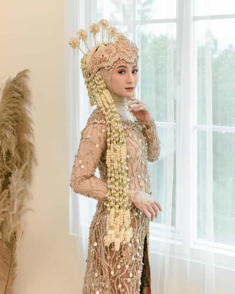 Aisyah Safira Putri - Biodata, Profil, Fakta, Umur, Agama, Suami