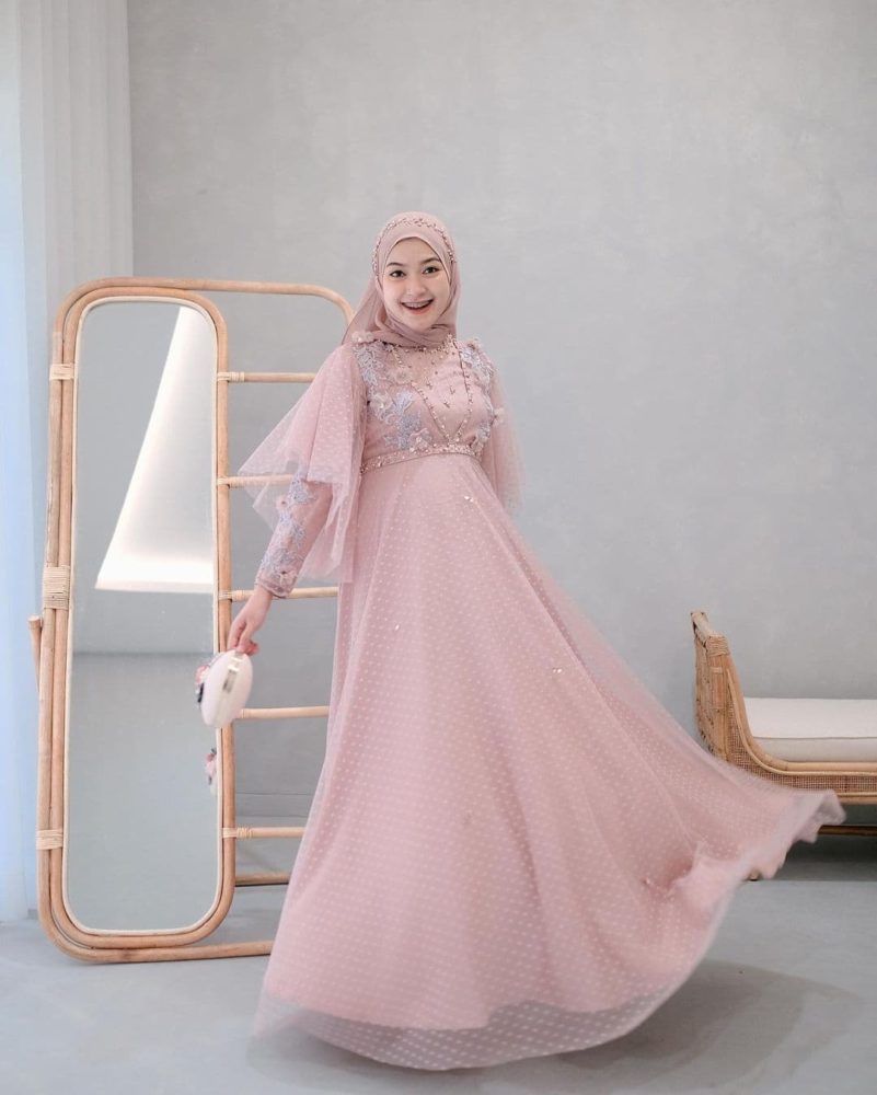 Sari Endah Pratiwi - Biodata, Profil, Fakta, Umur, Agama, Suami