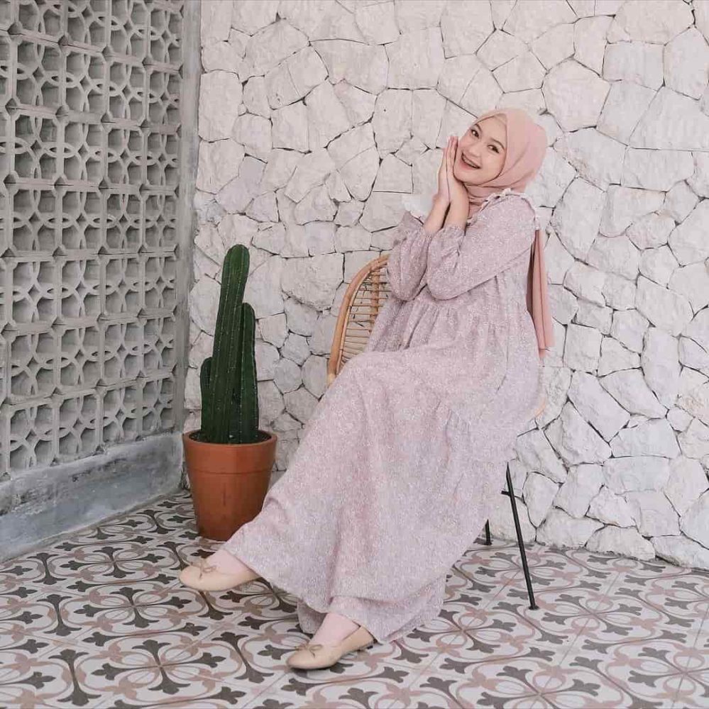 Sari Endah Pratiwi - Biodata, Profil, Fakta, Umur, Agama, Suami