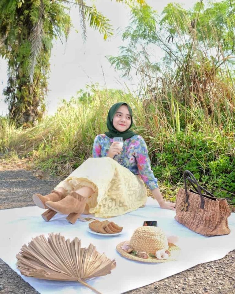 Cheryll Putih Abu-abu - Biodata, Profil, Fakta, Umur, Agama, Pacar