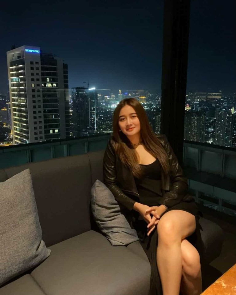 Lia Amelia - Biodata, Profil, Fakta, Umur, Agama, Pacar, Film, Karier