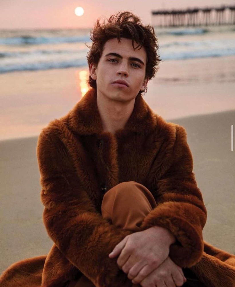 Tanner Buchanan - Biodata, Profil, Fakta, Umur, Agama, Pacar, Film, Serial