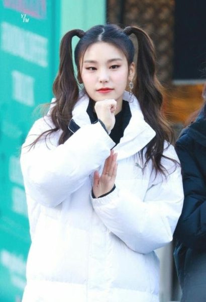 10 Ide Kuncir Rambut ala Korea, Mirip Aktris dan Idol K-Pop - Dailysia