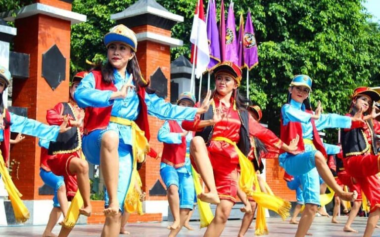 12 Tari Tradisional Jawa Tengah, Unik dan Bersejarah - Dailysia