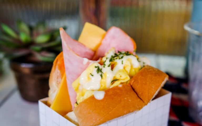 23 Jajanan Kekinian yang Wajib Kamu Coba, Bikin Ketagihan