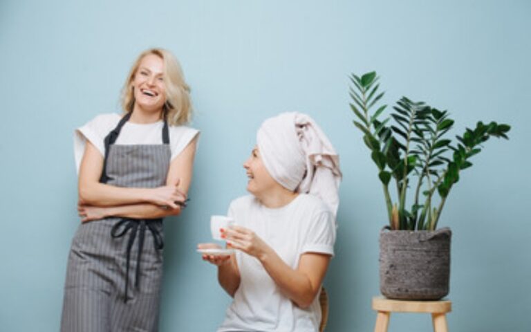 9 Tips Aman Bleaching Rambut di Rumah - Dailysia