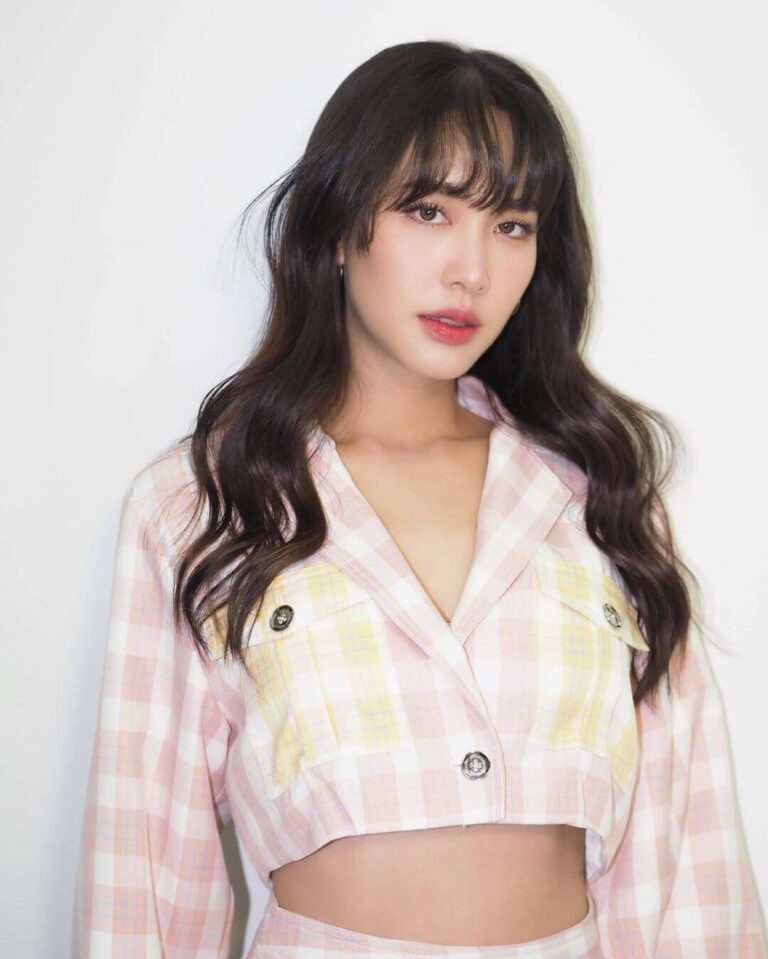 Min Pechaya - Biodata, Profil, Fakta, Umur, Agama, Pacar, Karier