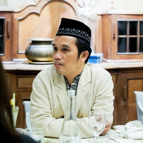 Ustadz Maulana - Biodata, Profil, Fakta, Umur, Agama, Istri, Karier