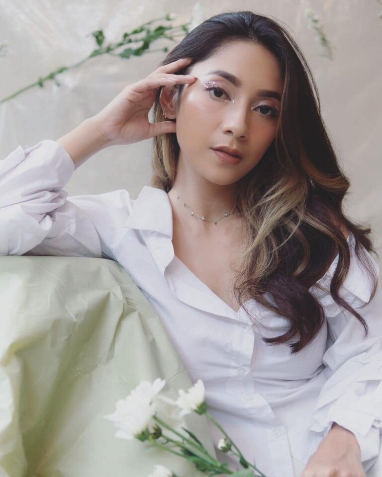 Dinda Kirana - Biodata, Profil, Fakta, Umur, Agama, Pacar, Karier