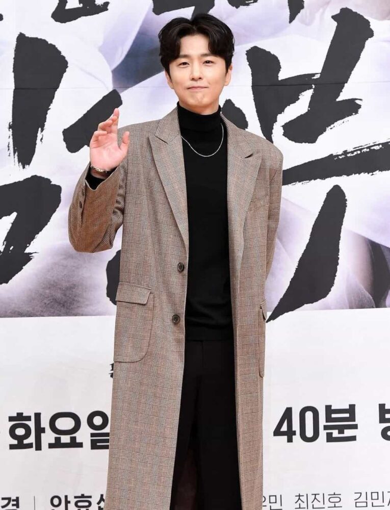 Shin Dong Wook - Biodata, Profil, Fakta, Umur, Agama, Pacar, Drama