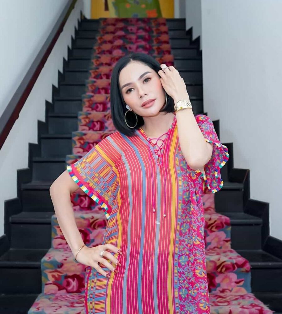 Devi Lanni - Biodata, Profil, Fakta, Umur, Agama, Suami, Karier