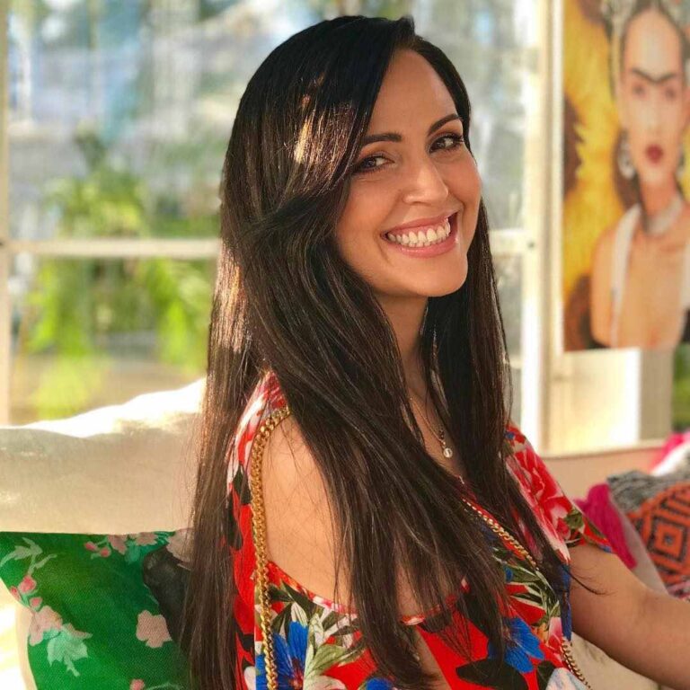 Sandra Cires - Biodata, Profil, Fakta, Umur, Agama, Pacar, Karier