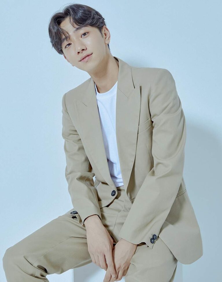 Nam Yoon Su - Biodata, Profil, Fakta, Umur, Agama, Pacar, Drama