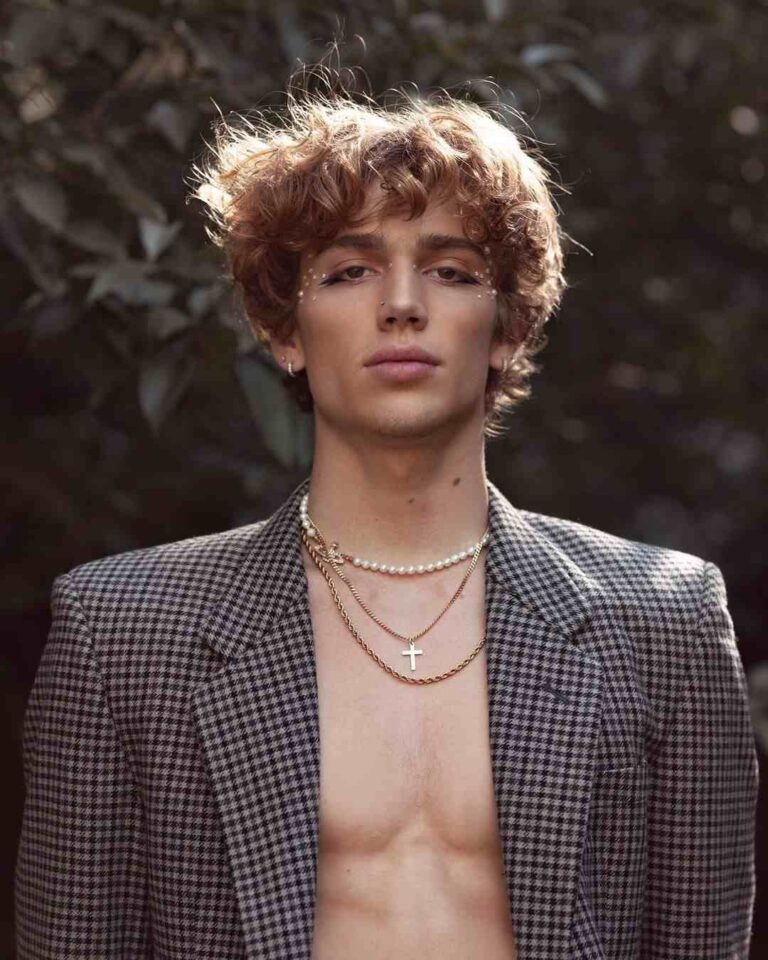 Vinnie Hacker - Biodata, Profil, Fakta, Umur, Agama, Pacar, Karier