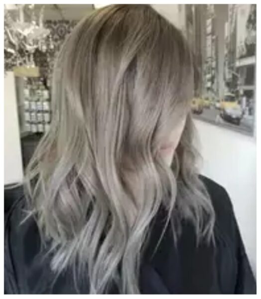 10 Inspirasi Warna Rambut Ash Grey untuk Cewek - Dailysia