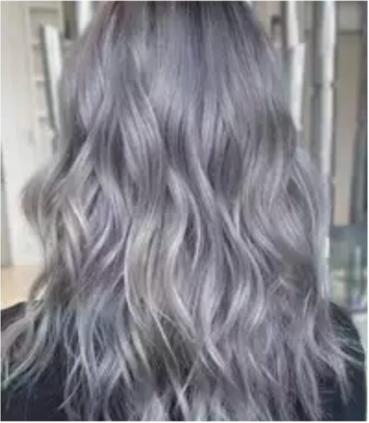 10 Inspirasi Warna Rambut Ash Grey untuk Cewek - Dailysia