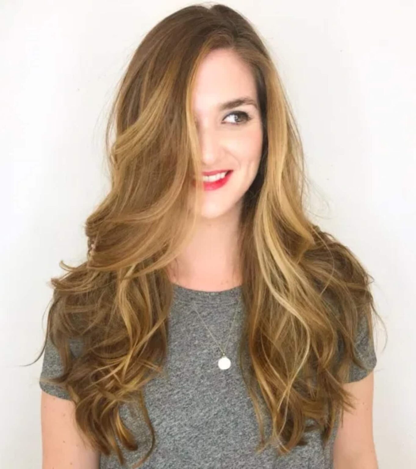 13 Ide Warna Rambut Coklat untuk Wanita, Cocok Jadi Inspirasi