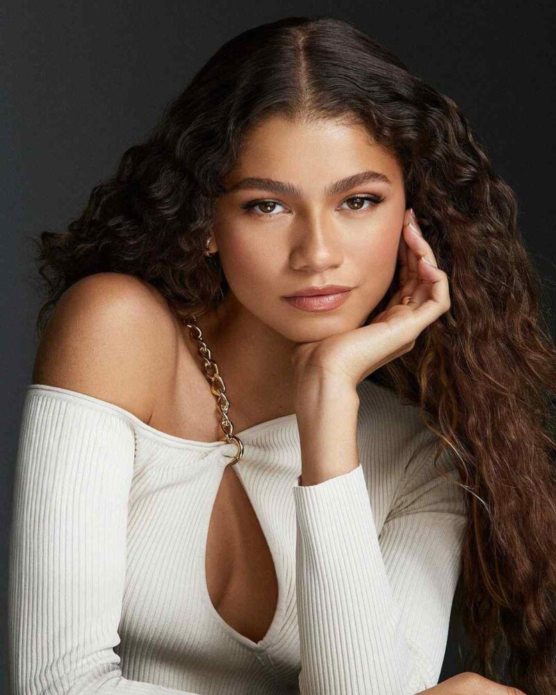 Zendaya - Biodata, Profil, Fakta, Umur, Agama, Pacar, Film, Serial
