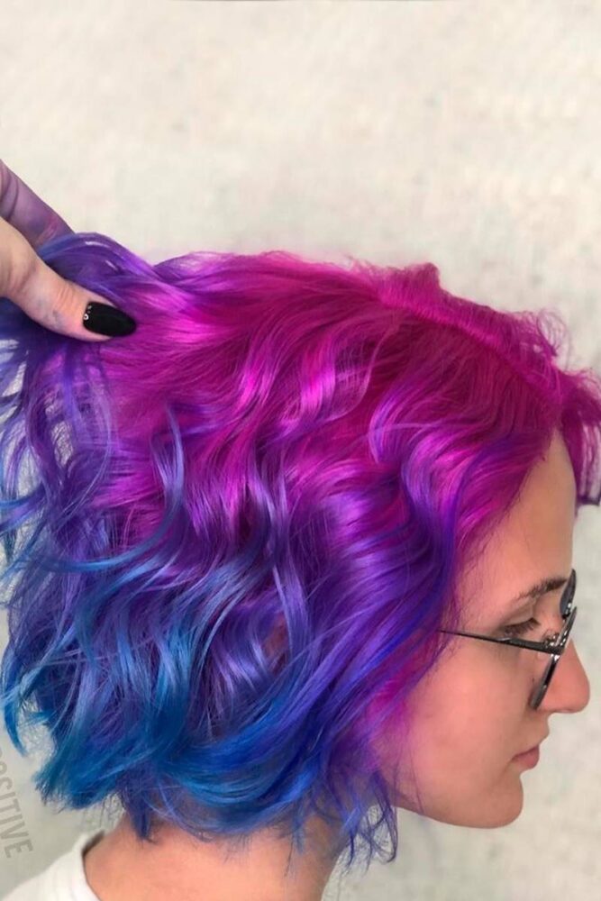 14 Warna Rambut Biru Pendek, Keren & Unik - Dailysia