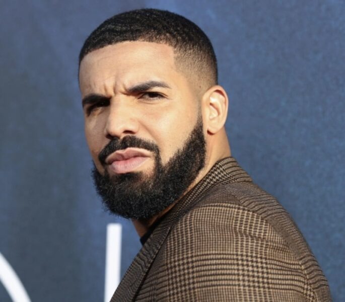 14 Gaya Rambut Buzz Cut, Keren dan Menarik - Dailysia
