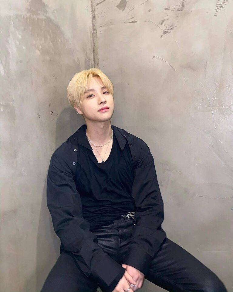 Jay iKon - Biodata, Profil, Fakta, Umur, Agama, Pacar