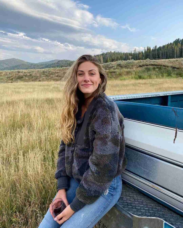 Perry Mattfeld - Biodata, Profil, Fakta, Umur, Agama, Pacar, Film