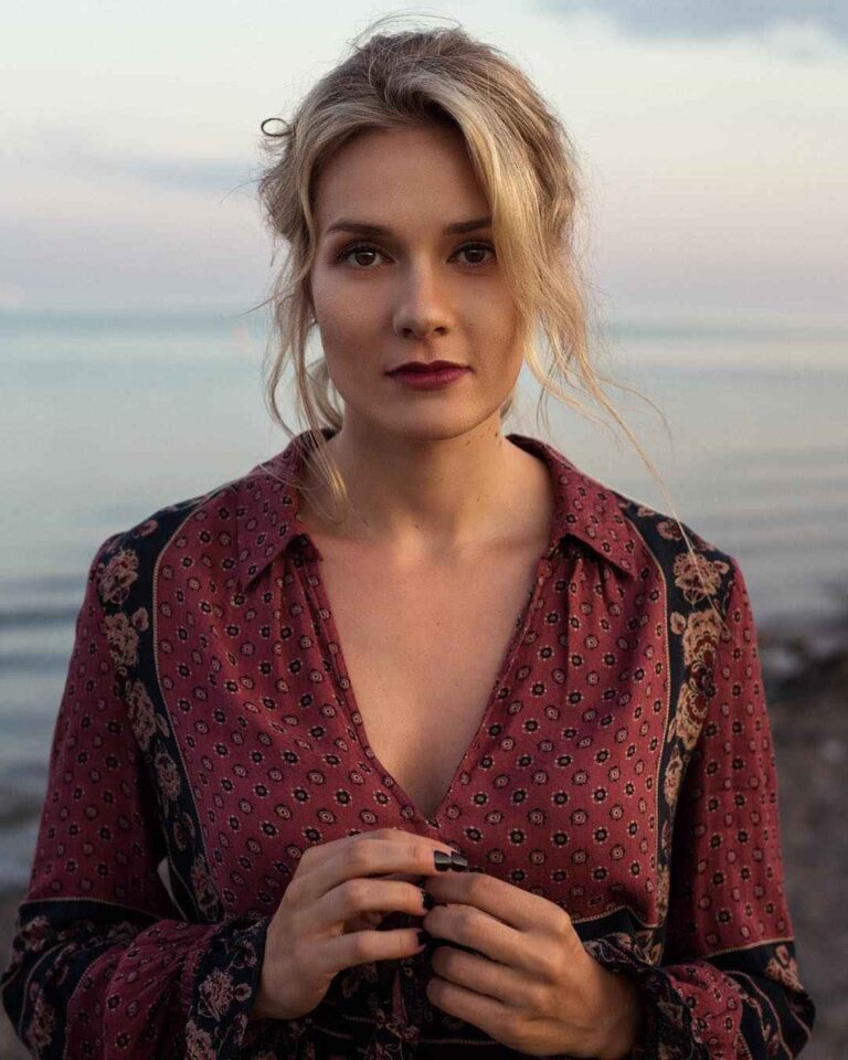 Tori Anderson - Biodata, Profil, Fakta, Umur, Agama, Suami, Karier