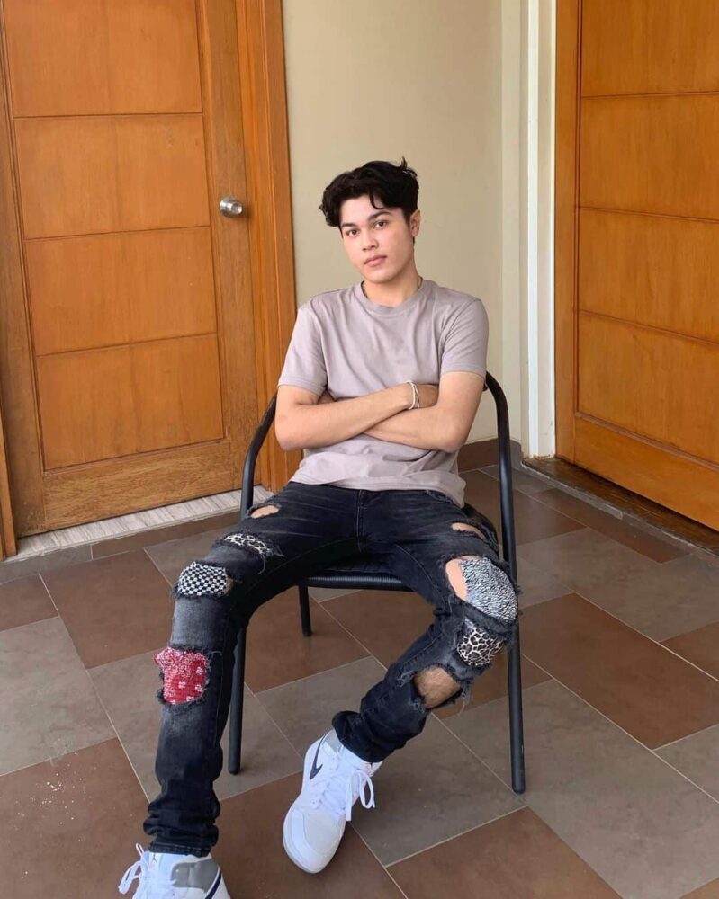 Andrew Barrett - Biodata, Profil, Fakta, Umur, Agama, Pacar, Karier