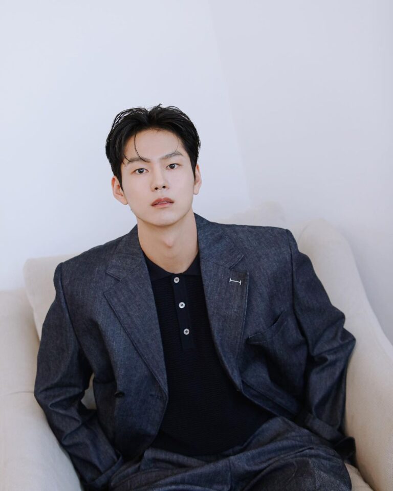 Park Sun Ho - Biodata, Profil, Fakta, Umur, Agama, Pacar, Drama