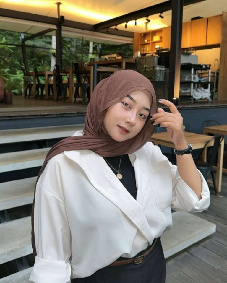 Ulvi Safitri - Biodata, Profil, Fakta, Umur, Agama, Pacar, Karier